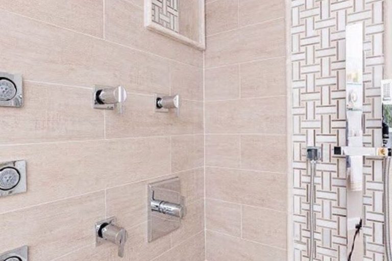 How to Pick : Horizontal vs Vertical Bathroom Tiles - Unique Design Blog
